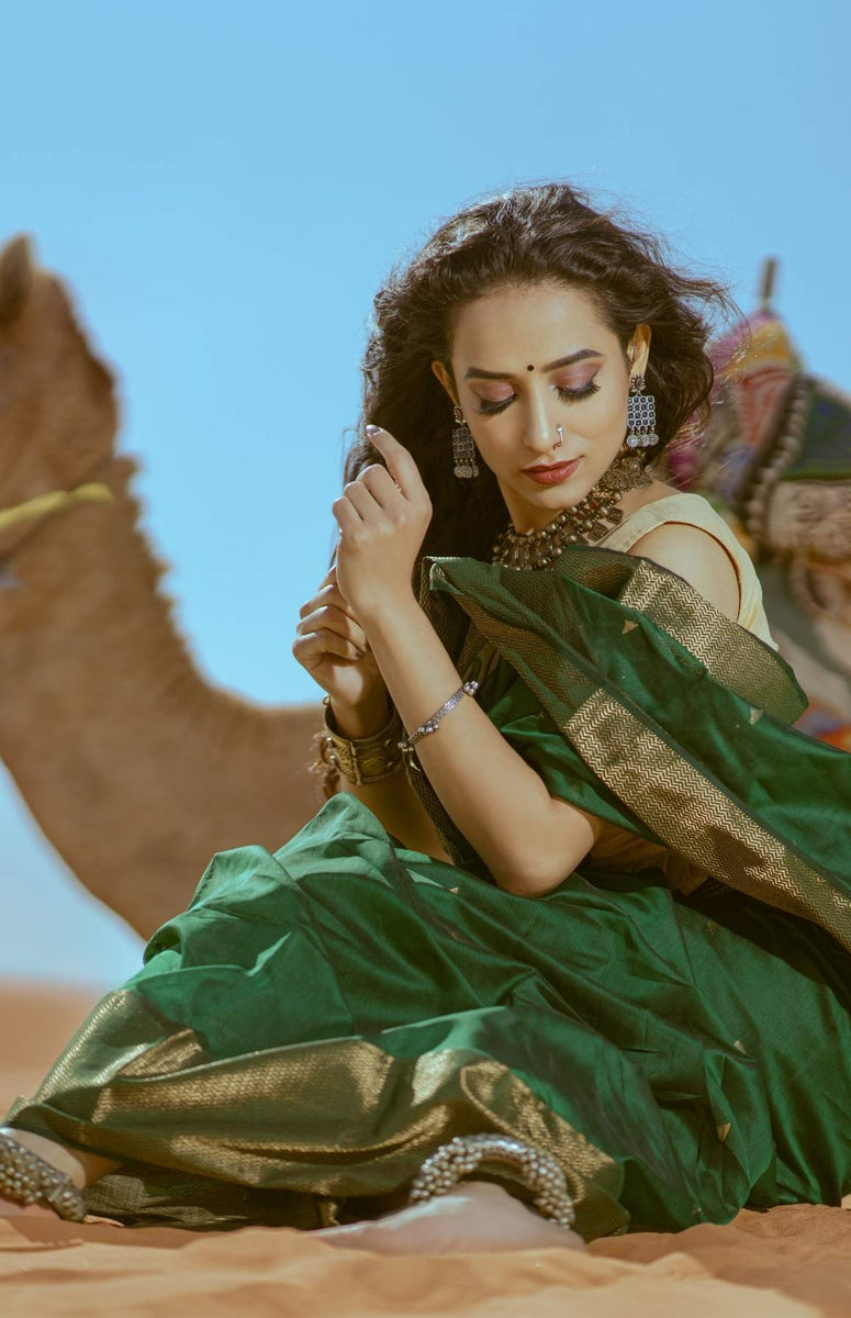 Triangular Motifs Saree - Buy Online India – Varanane Sarees